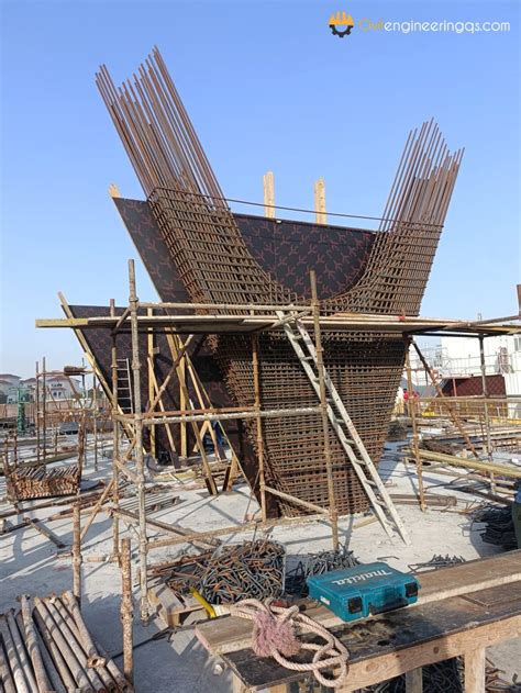 Stunning V Type Column Design