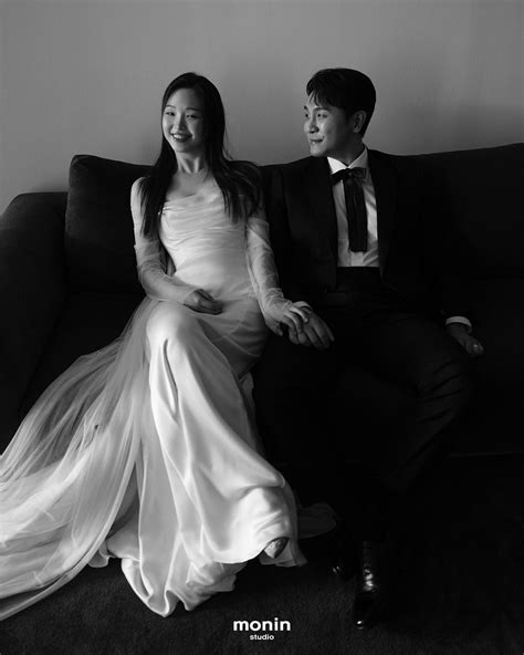 모닌스튜디오 웨딩스튜디오 웨딩촬영 웨딩스냅 Dear 상호 시연 모닌컴퍼니는 프라이빗한 촬영과 원활한 소통 그리고 고객의 만족도를 더 높이기 위해 사전미팅과