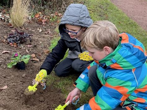 Far Forest Lea Memorial Ce Primary School