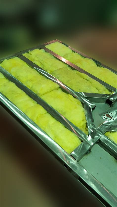 Aislante De Fibra De Vidrio En Puerta Modelo VULCANO