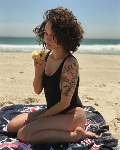 Victoria Harringtons Feet