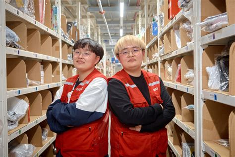 머리 염색 동료들을 위한 결단이에요” 쌍둥이 자매의 미소 쿠팡 뉴스룸