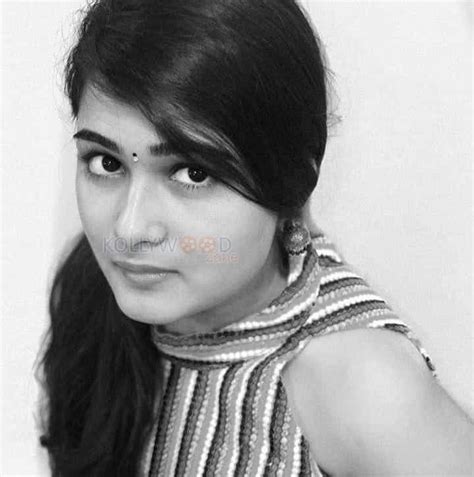 Actress Shalini Pandey Rare Photos Unseen Photos 18 123026