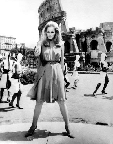 Ursula Andress In The Th Victim Mod Fashion S Fashion Vintage
