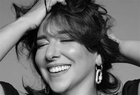 Renata Castro Barbosa Celebra 50 Anos De Vida E 40 De Carreira Gosto Da Pessoa Que Me Tornei
