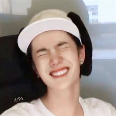 31 Yibo Của Xiao Zhann ý Tưởng Diễn Viên Hình ảnh Chiên