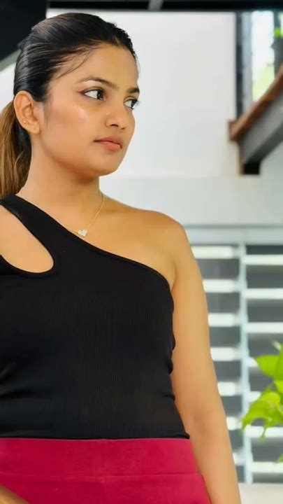 සම්මාන වලින් පන්න පන්න ගහන්න ඕනි මිනිස්සු ️😘 ඇය අනුරාධා Trending Viralvideo Song