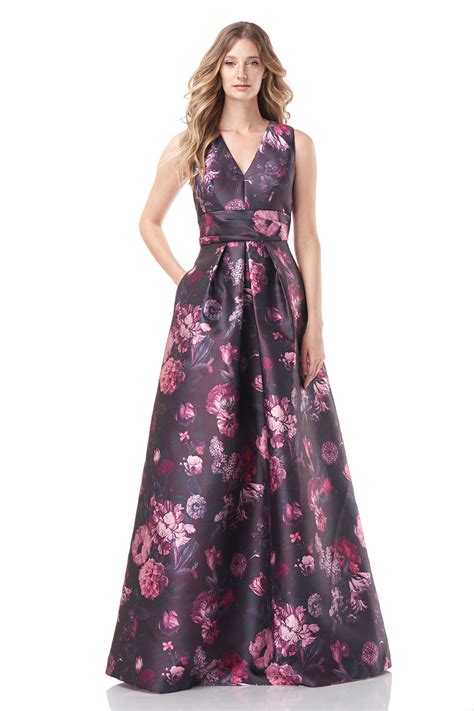 Elizabeth V Neck Gown Kay Unger