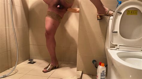 Self Inserting With Big Penis