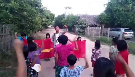 ရွာ ၃ ရွာ ယင်းမာပင်မြောက်ခြမ်း ကျေးရွာ ၃ ရွာပေါင်းပြီးတော့ အကြမ်းဖက်စစ်တပ်ကျရှုံးရေး ဆန္ဒပ