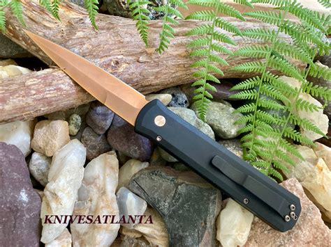 Protech Godfather Rose Gold 154cm Black Automatic Folder 921 Rg