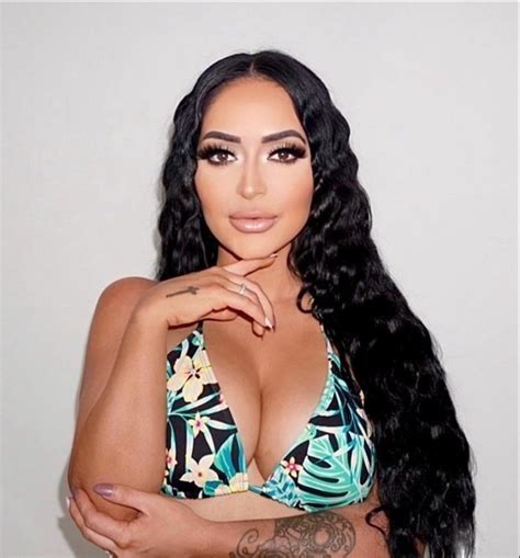 Jersey Shore Star Angelina Pivarnicks Stunning Face And Body