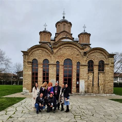 Путописну емисију „Срећна Србија“ потписује наша популарна књижевница песникиња сликарка и