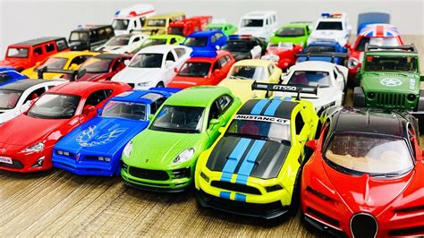 장난감 자동차를 손으로 제어하고 상자에 넣으십시오 다이캐스트 자동차 모델 컬렉션 Youtube