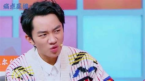 李亚男穿超短裙险些走光，王祖蓝破口大骂：你为什么穿这种衣服！娱乐明星动态好看视频