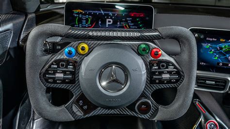 Mercedes Amg One 1063 Ps Treffen Auf 1695 Kg Auto Motor Und Sport