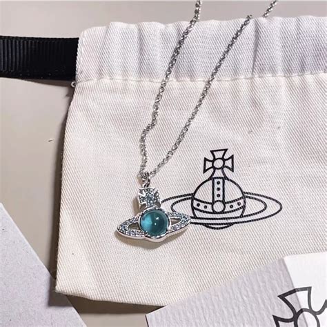 英国Vivienne Westwood Petulla西太后水蓝绿色水钻土星项链手链 Vivienne Westwood品牌 美乐淘潮牌汇