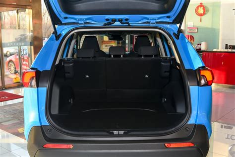 RAV4荣放2 0L CVT 两驱 都市版空间图片 汽车图片大全 易车
