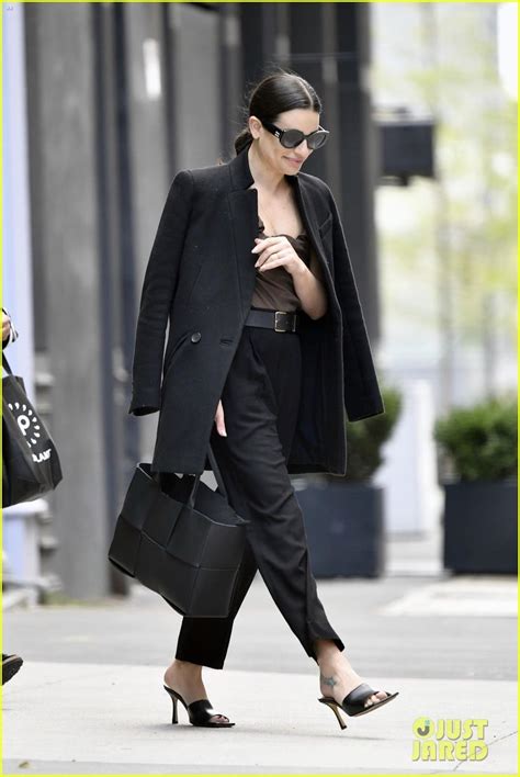 Lea Michele Waves To The Cameras While Heading To Next Funny Girl Show Photo 4835105 Lea