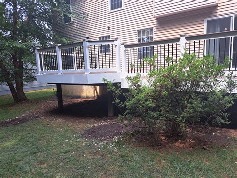 Timbertech Deck In Dark Cocoa Makeover Monday Fence And Deck