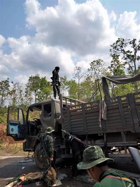 ကရင်နီပြည်နယ်တွင် စစ်ကောင်စီယာဉ်တန်းကို ဆက်တိုက် မိုင်းဆွဲ တိုက်ခိုက်၊ စစ်ကား ၅ စီးထက်မနည်း ပျက