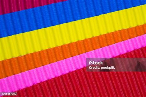 멀티 골 판지 종이 질감 사용 배경에 대 한 색 빈 공간에 대 한 생생한 컬러 텍스트 또는 개체를 추가 합니다 0명에 대한 스톡 사진 및 기타 이미지 Istock