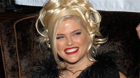 Anna Nicole Smith Daughter Eye Problem
