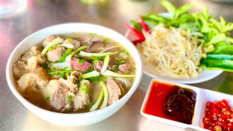 ចែនិត្យ បោះដុំ នូវភេសជ្ជះគ្រប់មុខ Facebook