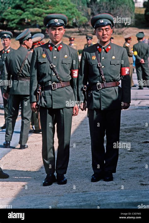 North Korean Guards Kpa Korean Peoples Army Soldiers Dmz Line