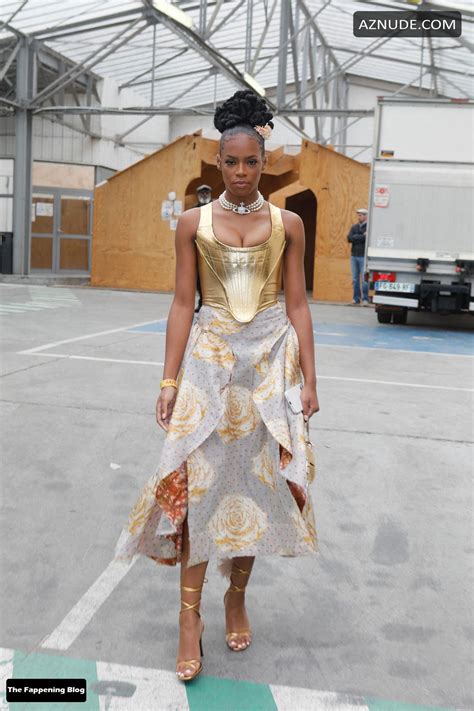 Didi Stone Sexy Flaunts Her Hot Cleavage During Paris Fashion Week Aznude