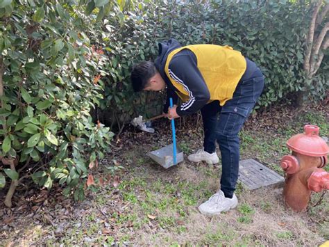 南厍村开展学雷锋志愿活动