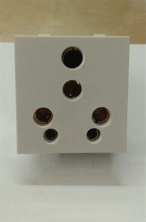 16 Amp Modular Socket Polycarbonate At ₹ 2670 In New Delhi Id
