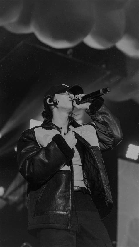 Keshi🖤☽︎♫︎• ~ Keshi Casey Concert