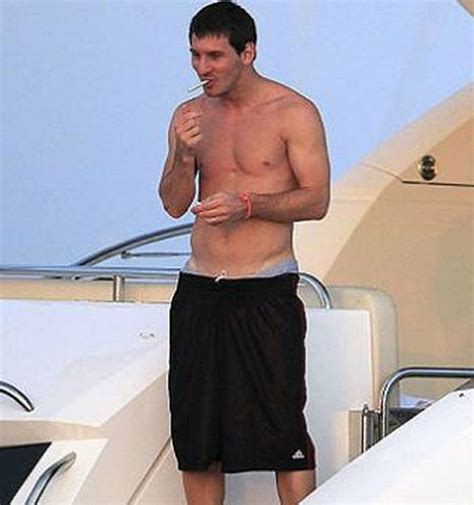 عکس های زیر خاکی و کمتر دیده شده از لیونل مسی طرفداری