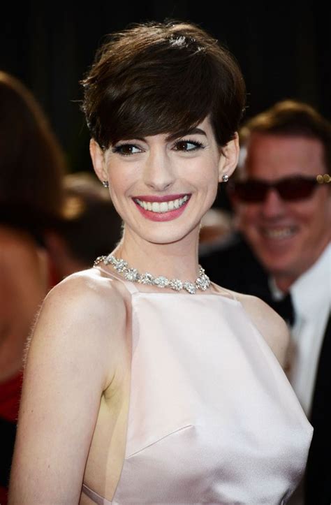 The Great Anne Hathaway Dress Debate Nipples Vs Darts