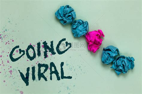 文字书写文本去在中迅速传播的图像视频或链接的商业概念对齐皱褶纸具有不同的高清图片下载 正版图片505415963 摄图网