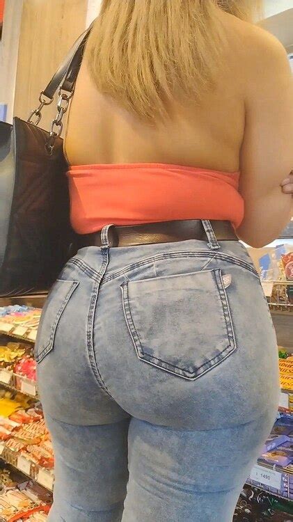 018 Sexy Blonde Milf With A Delicious Booty In Blue Jeans Tight