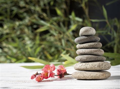 Thyroid In Balance Why Selenium And Zinc Matter Healthpont