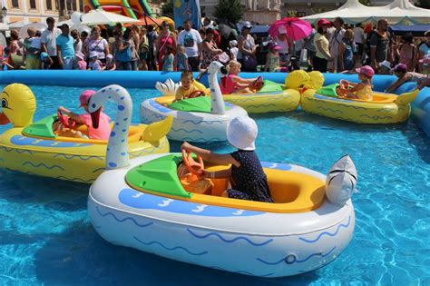 무료 이미지 보트 여름 휴양 차량 놀이 공원 끌어 당김 여가 열 백조 제전 장난 워터 파크 팽창 식 작은 아이 실내 수영장 자 R 멍청이