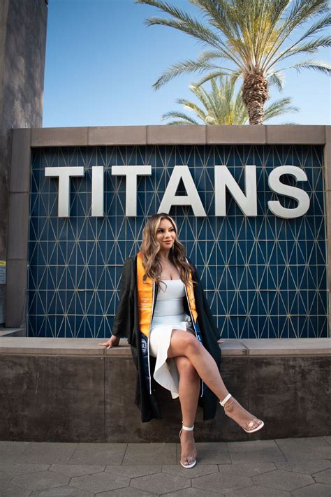 Csuf Grad Phots California State University Fullerton Orange County Graduation