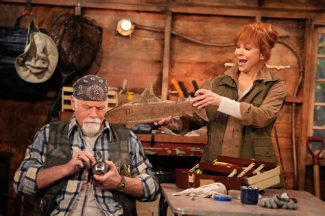 Happys Place Recap Reba Mcentire Rex Linn Enjoy Cute Onscreen Date