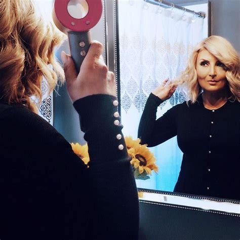 بیوگرافی هنگامه خواننده ایرانی عکس های هنگامه و همسرش و در مورد وی