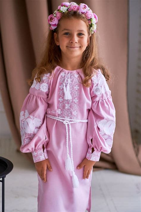 Ніжна рожева сукня для дівчаток Білі квіти з натуральної тканини від ТМ КАЛИНА