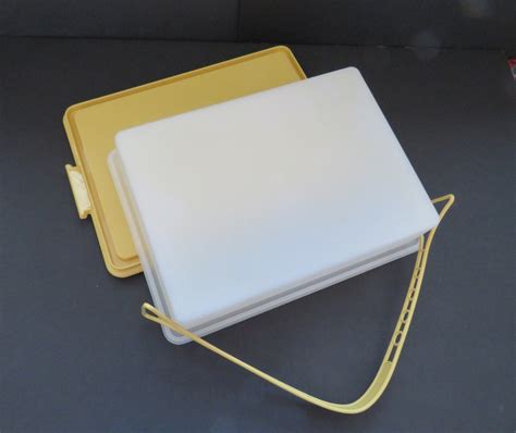 Tupperware Sheet Cake Cupcake Taker 1970s 3 Pc Rectangle Gold Carrier