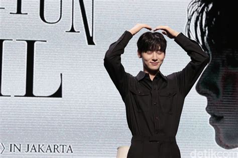 12 Foto Hwang Minhyun Di Jakarta Ini Bakal Bikin Kamu Meleleh