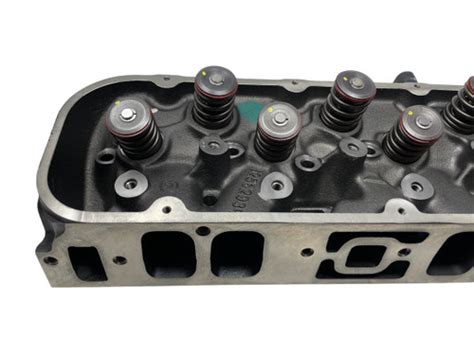 82l 74l Ho Gm Vortec Marine Engine Cylinder Head Rectangle Port