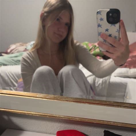 Willow Randall Randallwillow Snapchat Stories Spotlight And Lenses