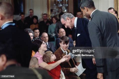 12119 Stephen Johnson Photos And High Res Pictures Getty Images