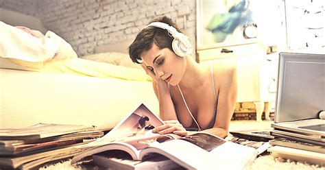 10 bonnes raisons de vous mettre à la lecture érotique