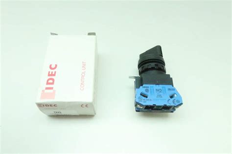 IDEC HW1S 2T10 SELECTOR Switch 2 POS Amazon Com Industrial Scientific